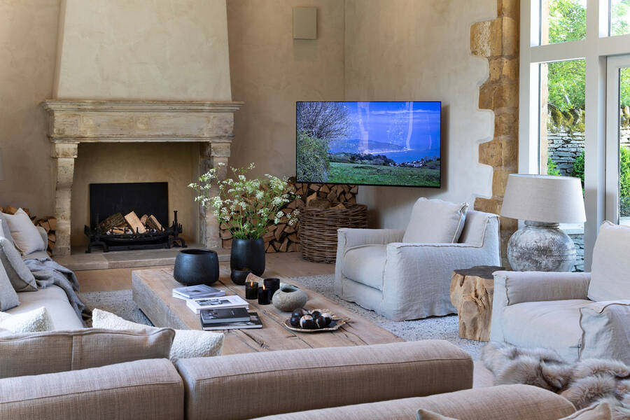 Cotswold Manor Estate - Barn | Janey Butler Studio