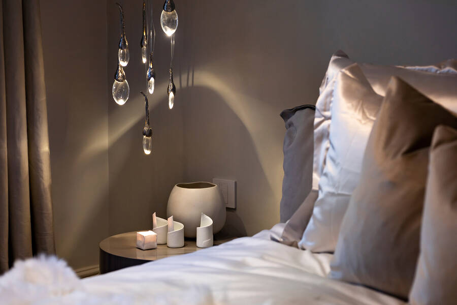 The Manor House - Bedrooms & Bathrooms | Janey Butler Studio