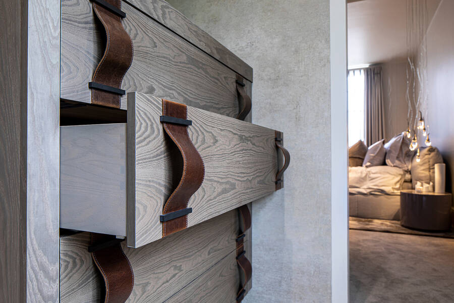 The Manor House - Bedrooms & Bathrooms | Janey Butler Studio