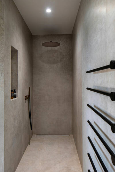 The Manor House - Bedrooms & Bathrooms | Janey Butler Studio